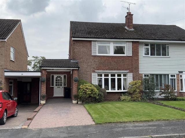 3 bedroom semi detached house for sale