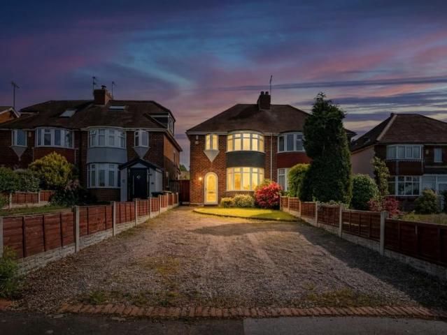 3 bedroom semi detached house for sale