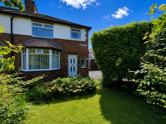 3 bedroom semi detached house for sale