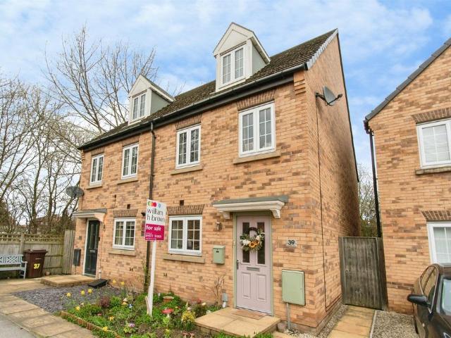 3 bedroom semi detached house for sale