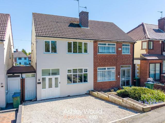 3 bedroom semi detached house for sale