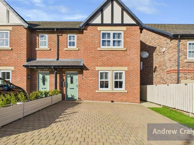 3 bedroom semi detached house for sale