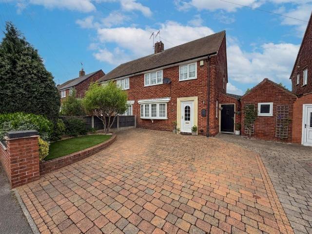 3 bedroom semi detached house for sale