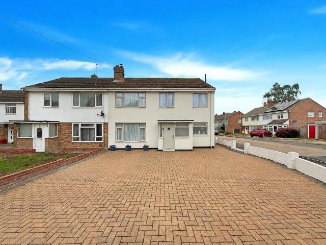 3 bedroom semi detached house for sale
