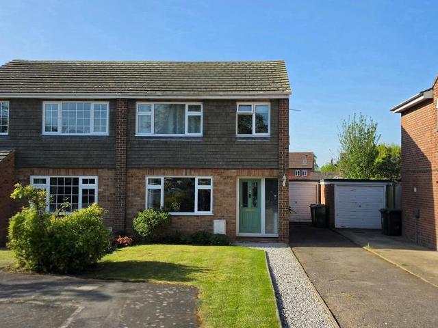 3 bedroom semi detached house for sale
