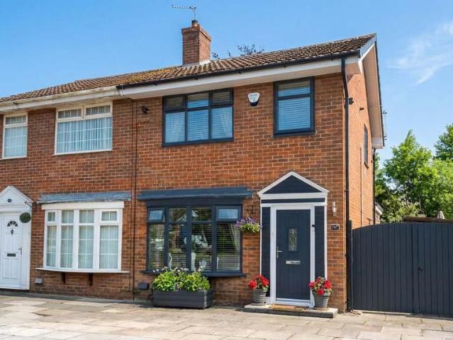 3 bedroom semi detached house for sale