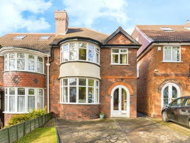 3 bedroom semi detached house for sale