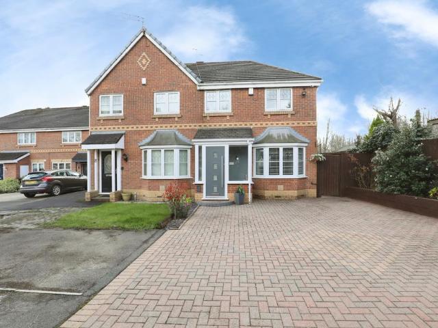 3 bedroom semi detached house for sale