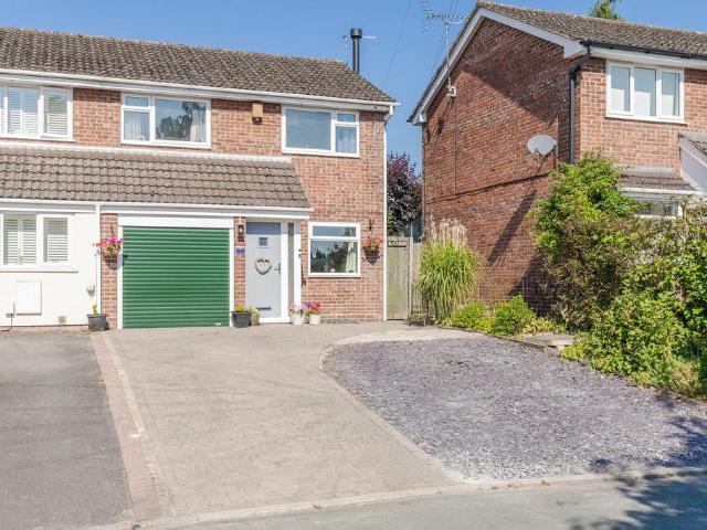 3 bedroom semi detached house for sale