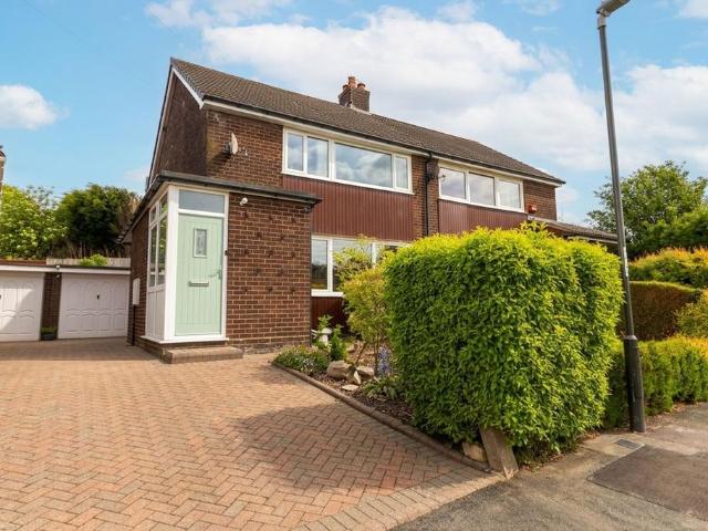 3 bedroom semi detached house for sale