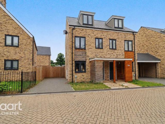 3 bedroom semi detached house for sale