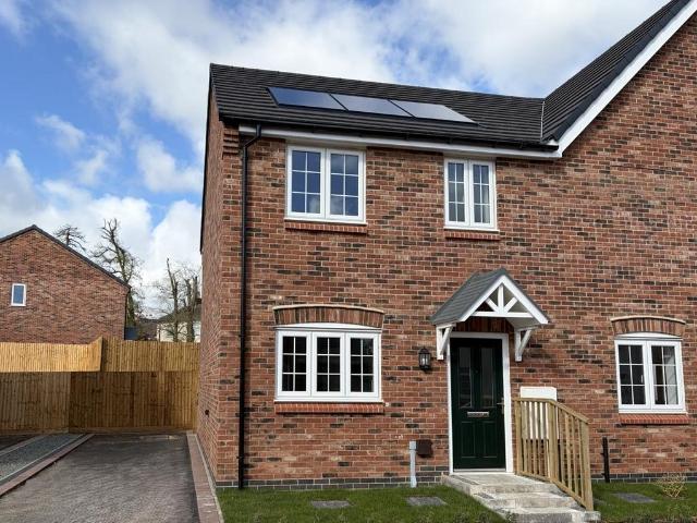 3 bedroom semi detached house for sale