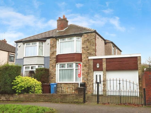3 bedroom semi detached house for sale
