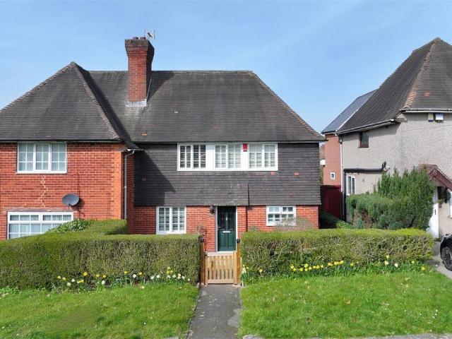 3 bedroom semi detached house for sale