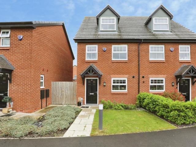 3 bedroom semi detached house for sale