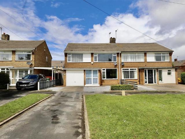 3 bedroom semi detached house for sale