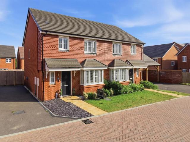 3 bedroom semi detached house for sale