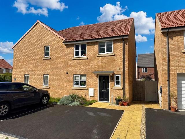 3 bedroom semi detached house for sale