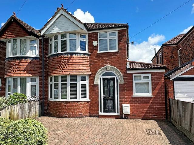 3 bedroom semi detached house for sale