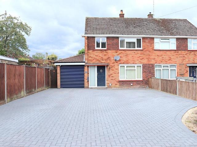 3 bedroom semi detached house for sale