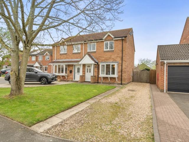 3 bedroom semi detached house for sale