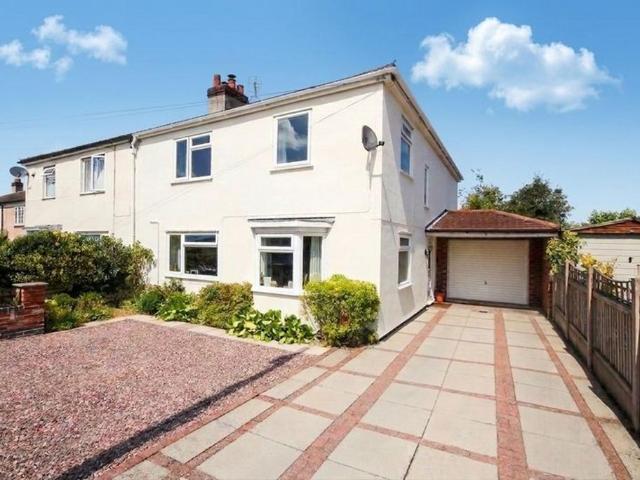 3 bedroom semi detached house for sale