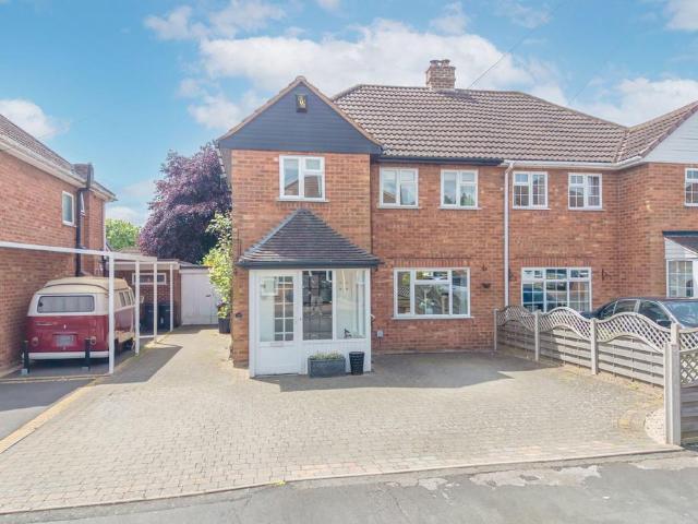 3 bedroom semi detached house for sale