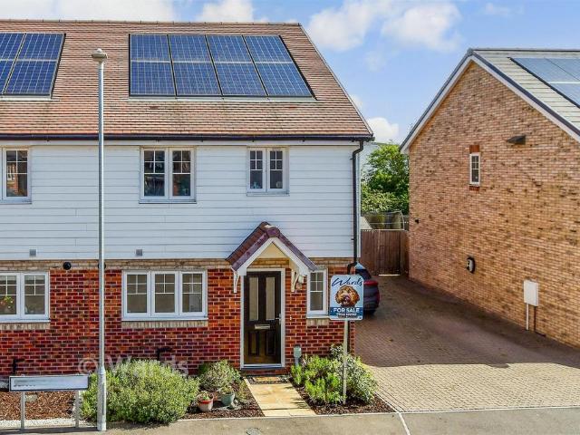 3 bedroom semi detached house for sale
