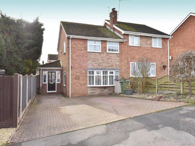 3 bedroom semi detached house for sale