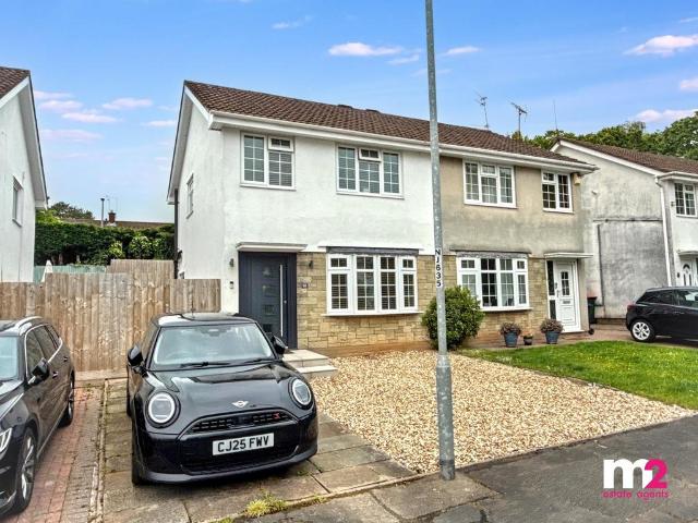 3 bedroom semi detached house for sale