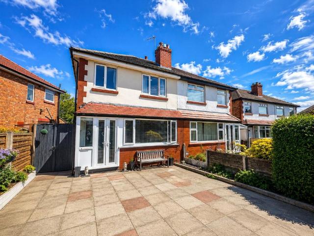 3 bedroom semi detached house for sale