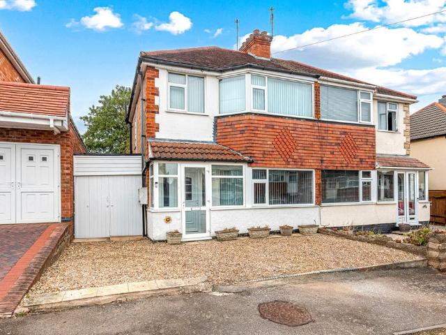 3 bedroom semi detached house for sale