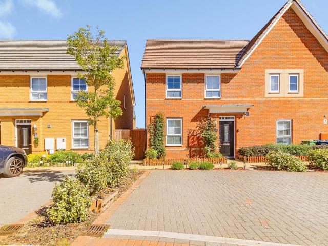 3 bedroom semi detached house for sale