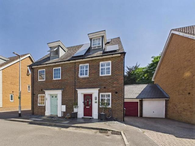 3 bedroom semi detached house for sale