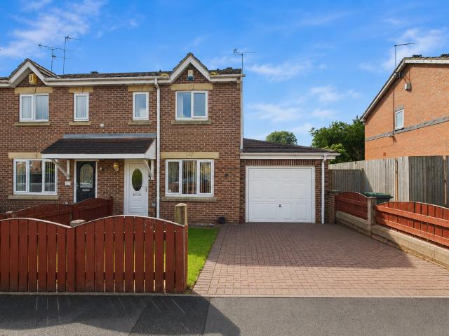 3 bedroom semi detached house for sale