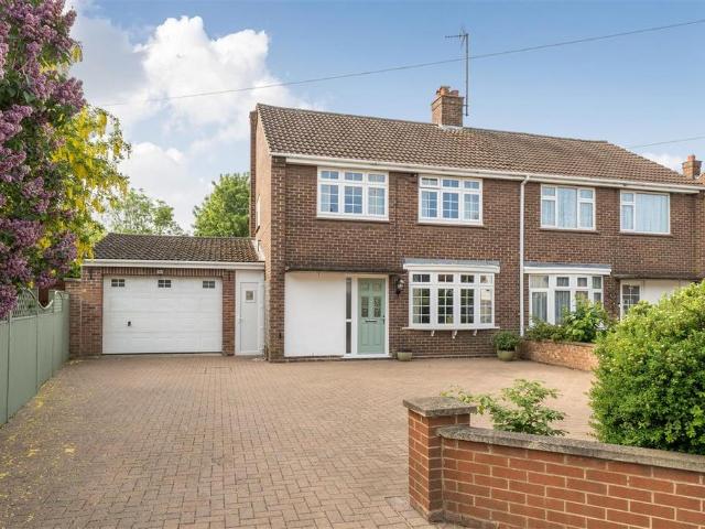 3 bedroom semi detached house for sale