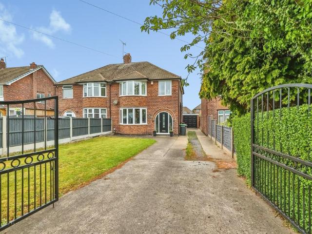 3 bedroom semi detached house for sale