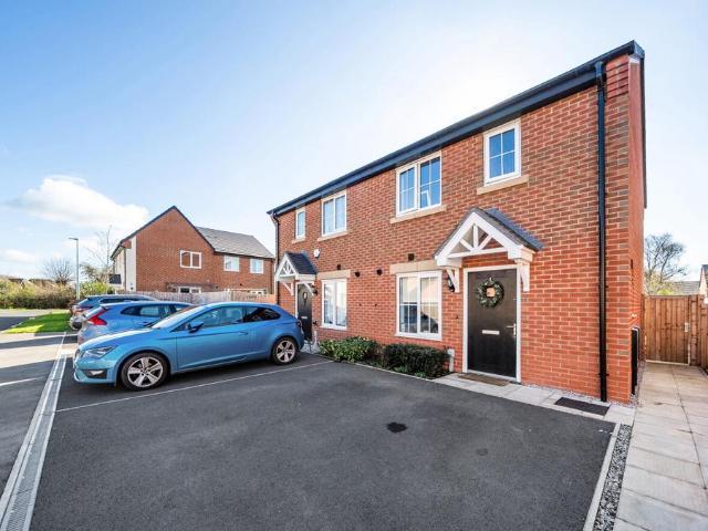 3 bedroom semi detached house for sale