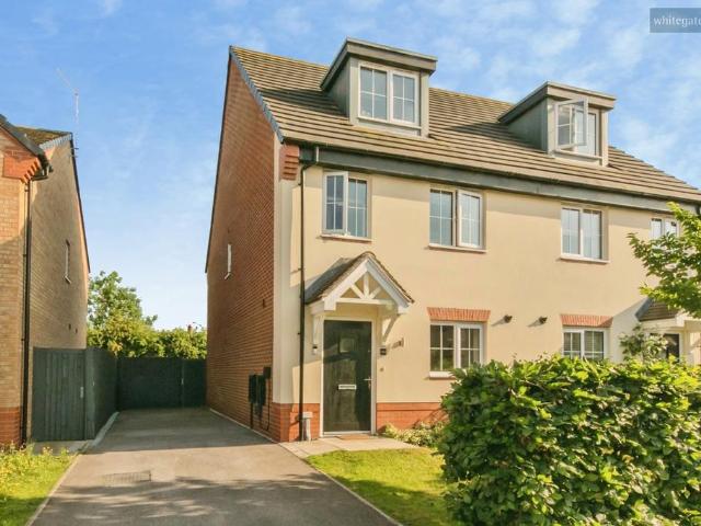 3 bedroom semi detached house for sale