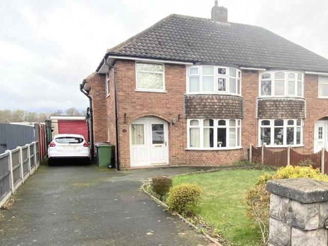 3 bedroom semi detached house for sale