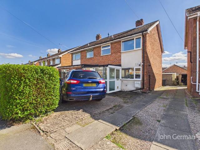 3 bedroom semi detached house for sale