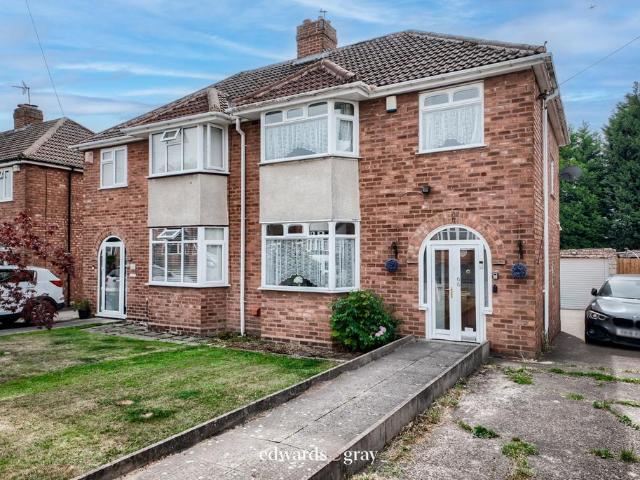 3 bedroom semi detached house for sale