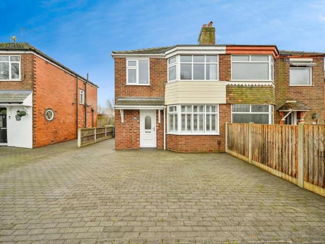 3 bedroom semi detached house for sale