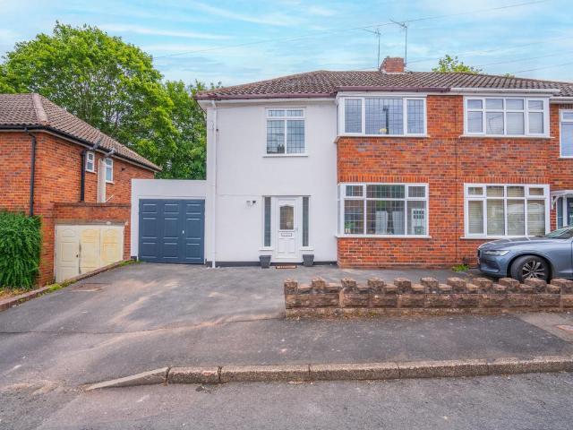 3 bedroom semi detached house for sale