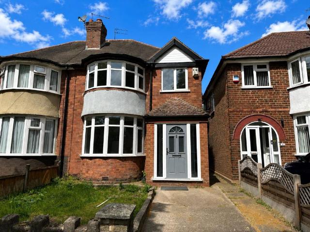 3 bedroom semi detached house for sale