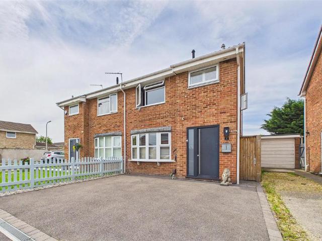 3 bedroom semi detached house for sale