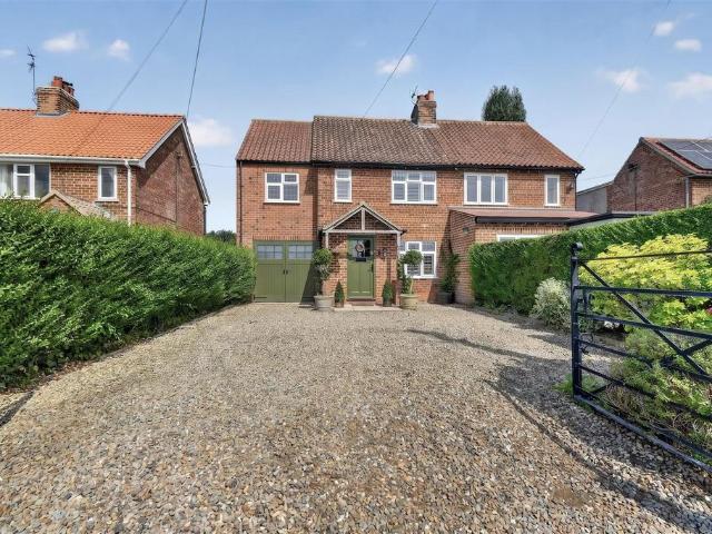 3 bedroom semi detached house for sale