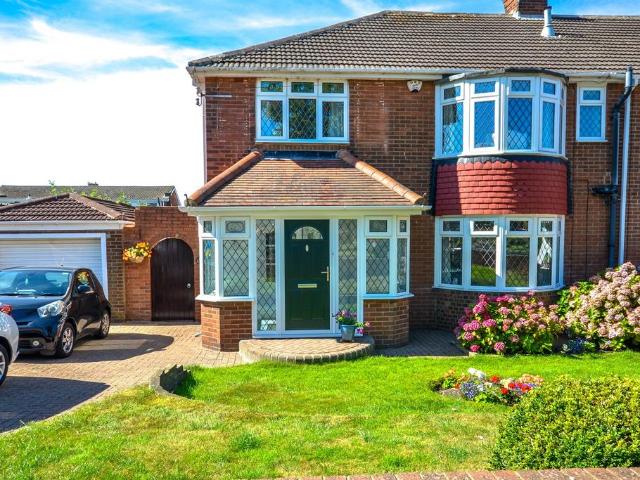 3 bedroom semi detached house for sale