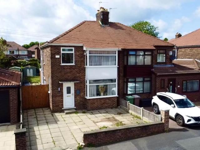 3 bedroom semi detached house for sale