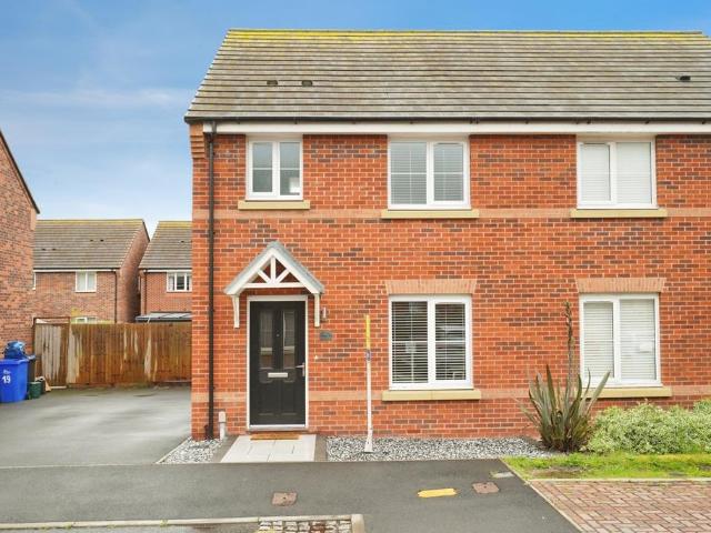3 bedroom semi detached house for sale